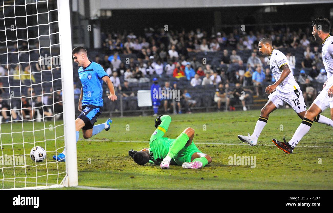 A league sydney fc macarthur bull football hi-res stock photography and ...