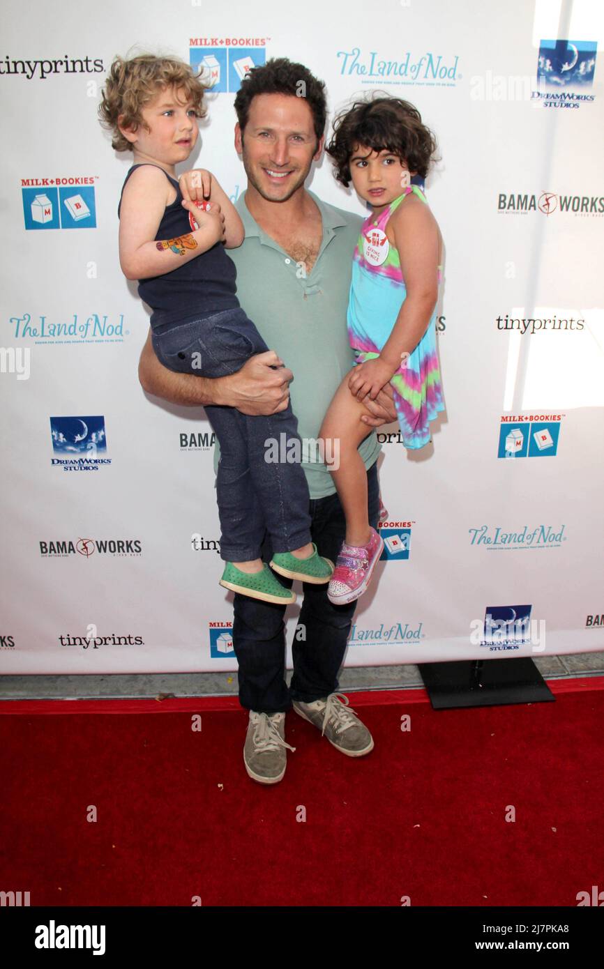 LOS ANGELES - APR 27: Mark Feuerstein, Frisco Feuerstein, Addie ...