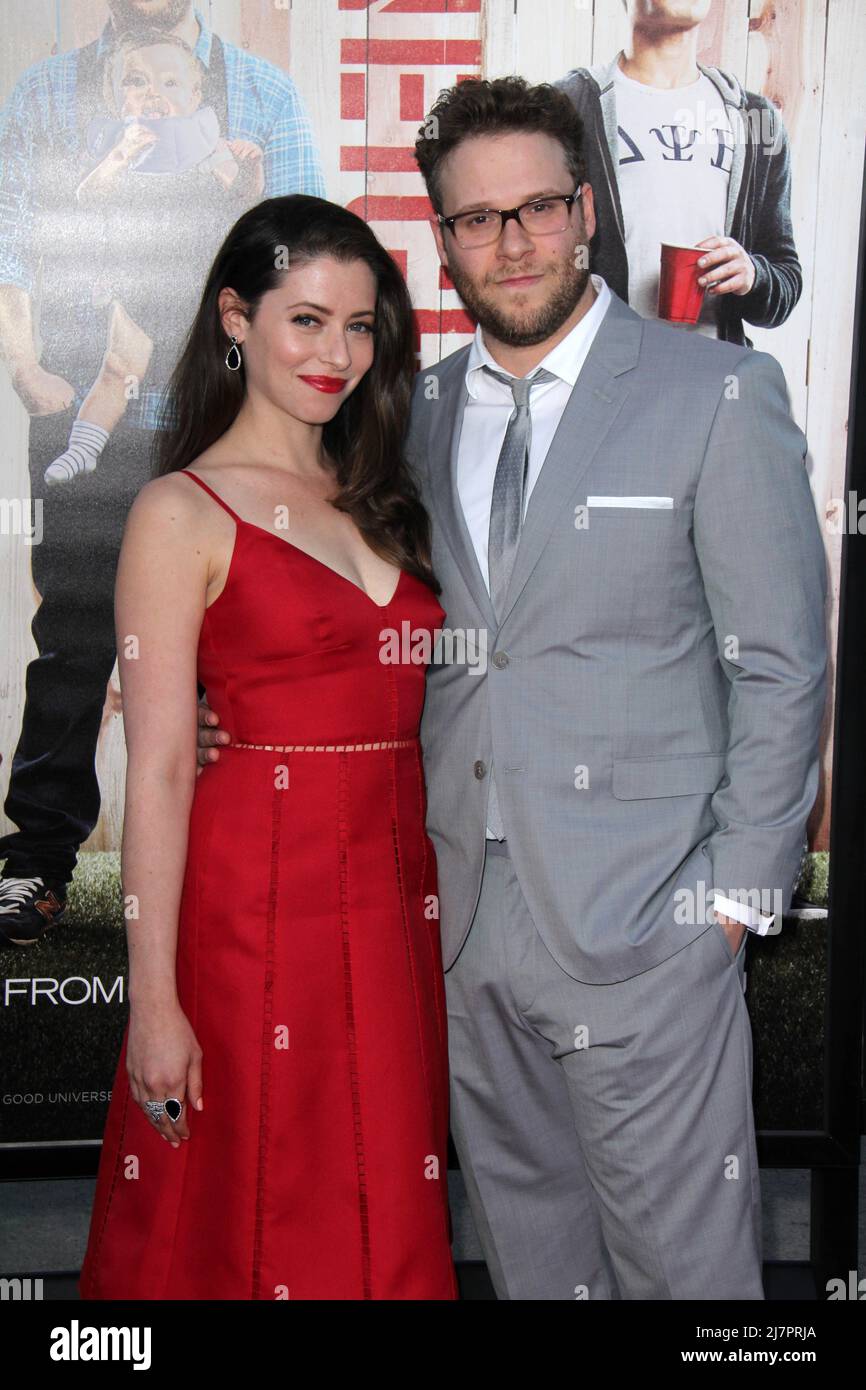 LOS ANGELES - APR 28: Lauren Miller, Seth Rogen at the "Neighbors ...