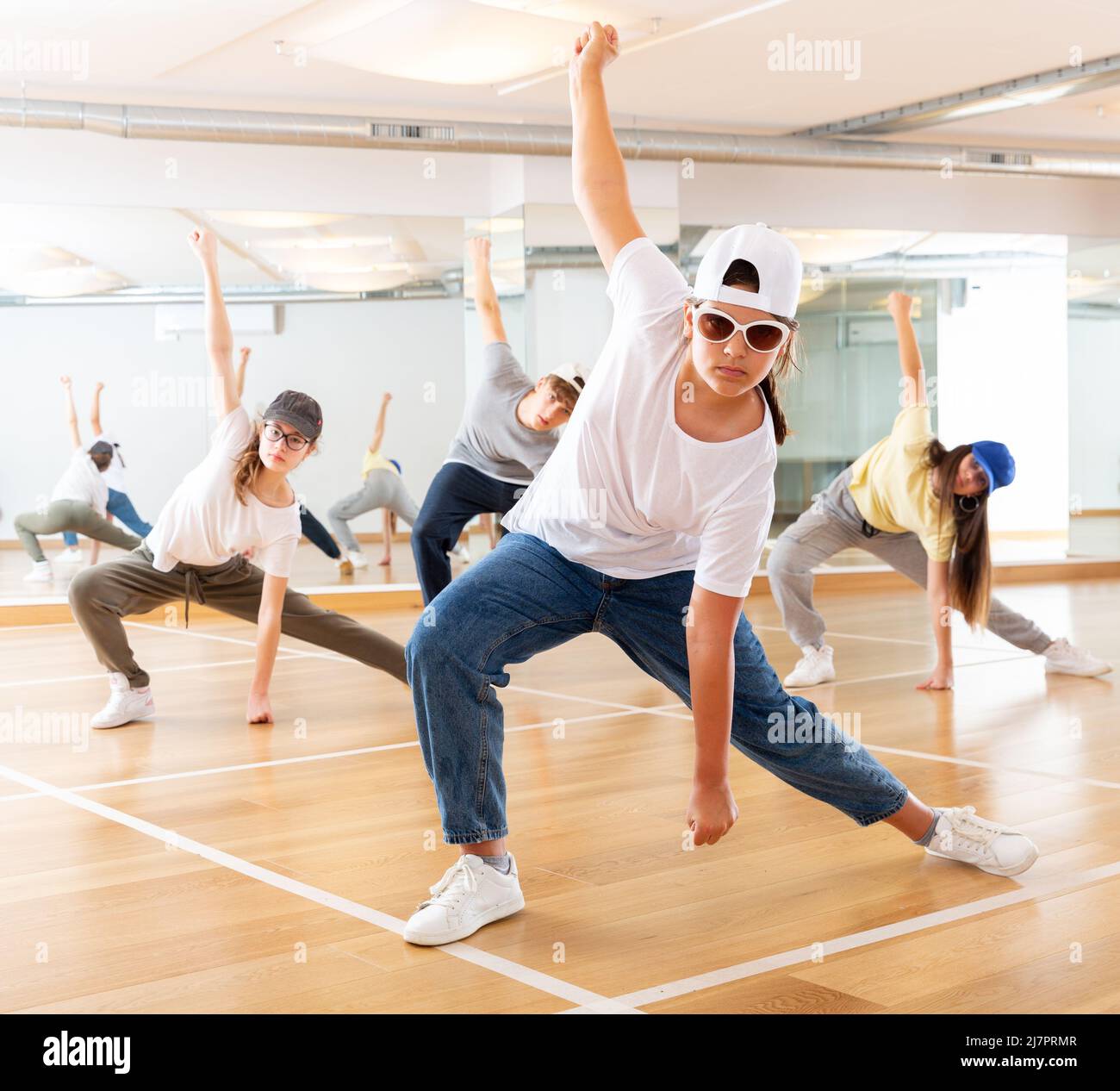 Hip hop dancer training hi-res stock photography and images - Alamy