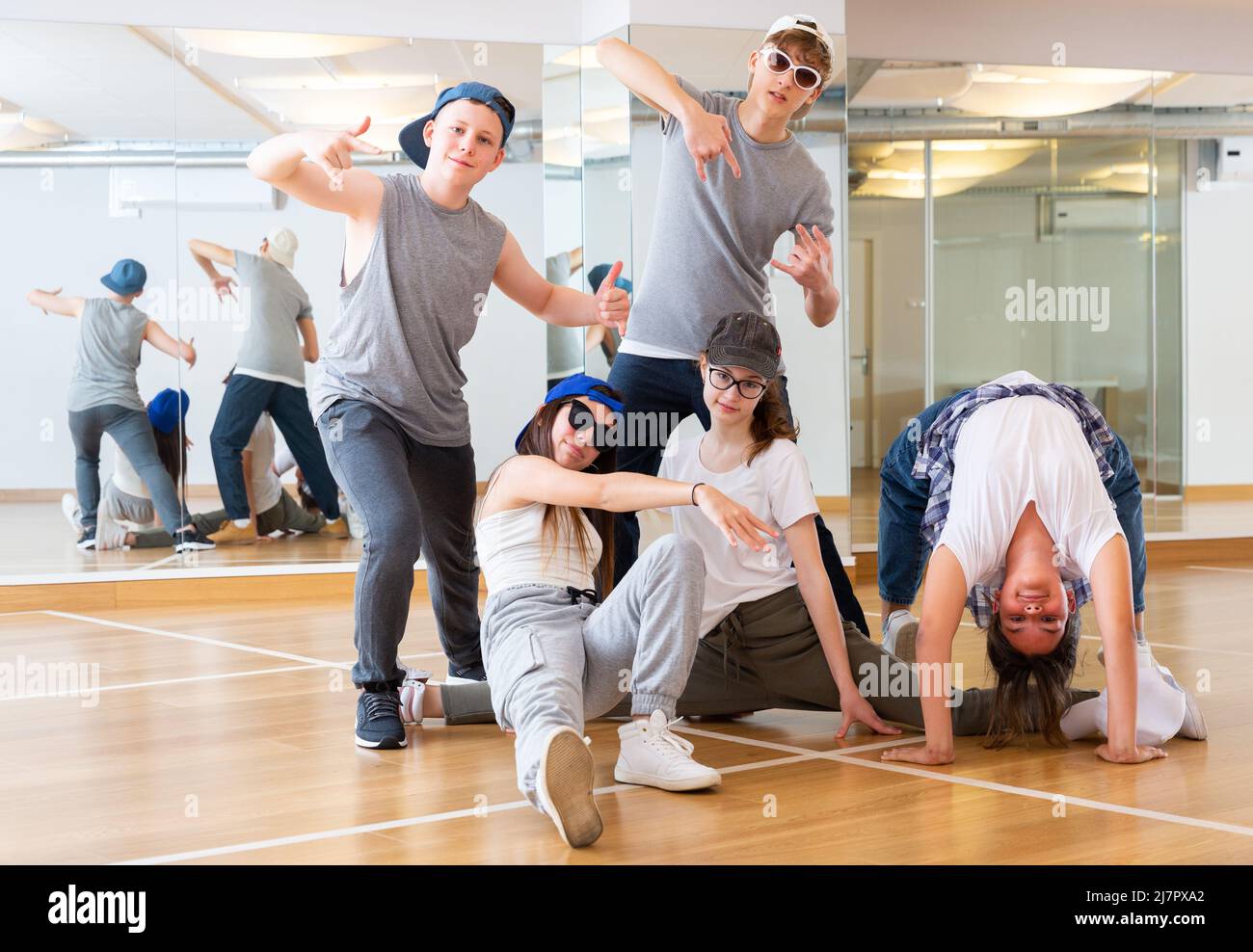 Portrait of group of teenagers in dance studio Stock Photo - Alamy