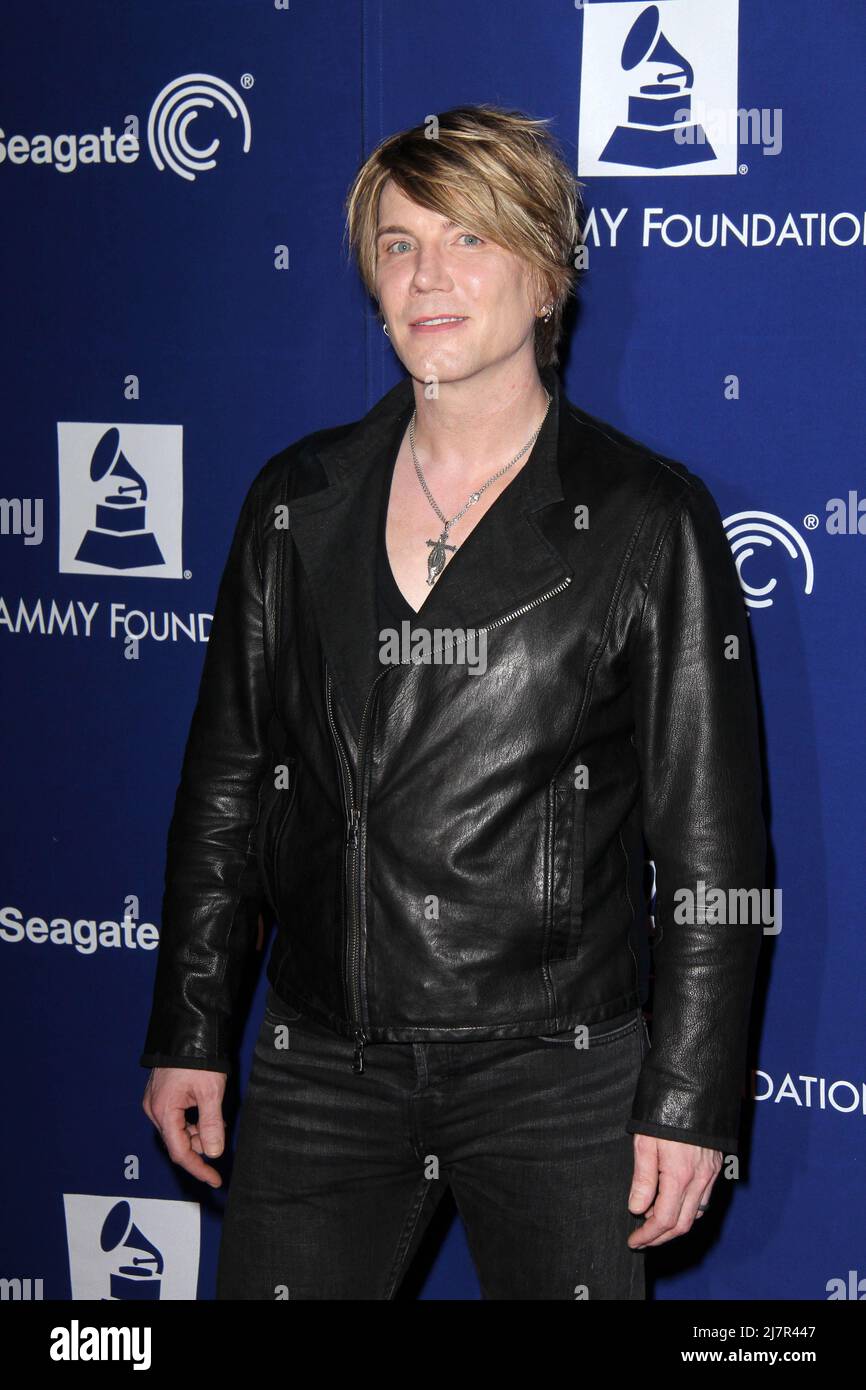 LOS ANGELES - JAN 23: John Rzeznik at the "A Song Is Born" 16th Annual ...