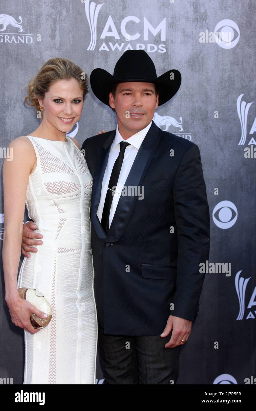 Jessica craig walker and clay walker hi-res stock photography and ...