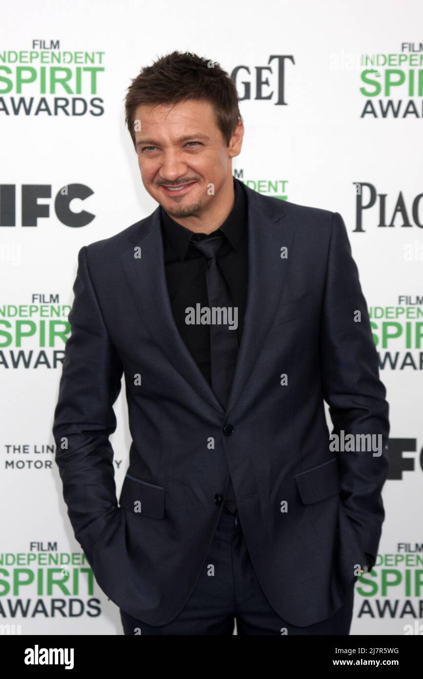 LOS ANGELES - MAR 1: Jeremy Renner at the Film Independent Spirit ...