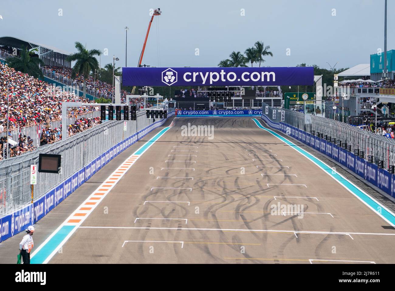 F1 grid empty hi-res stock photography and images - Alamy