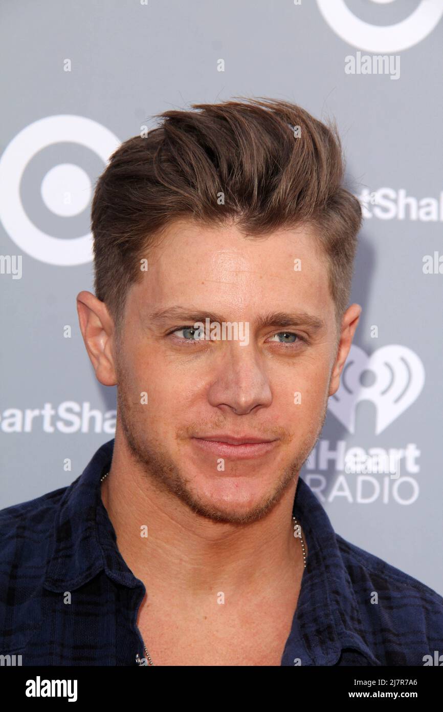 LOS ANGELES - MAR 24: Jef Holm at the Album Release Party For Shakira's ...