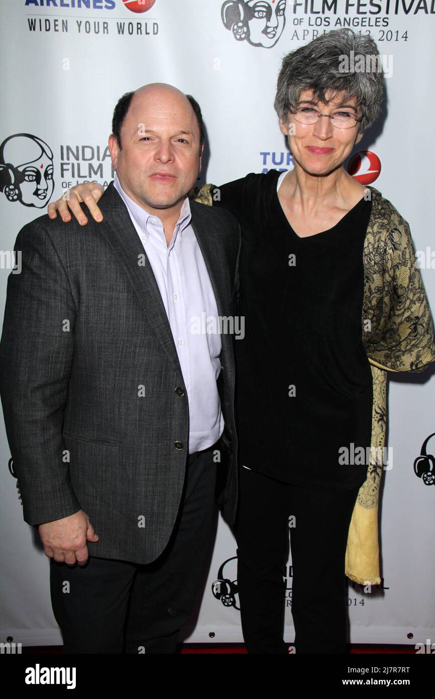 Daena e title and jason alexander hi-res stock photography and images ...