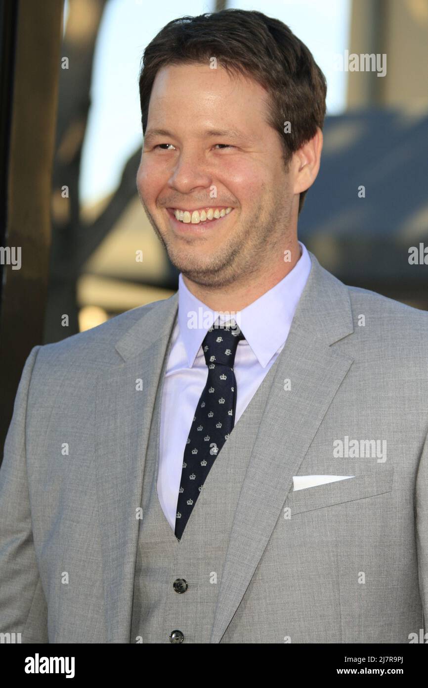 LOS ANGELES - APR 28: Ike Barinholtz at the "Neighbors" Premiere at ...