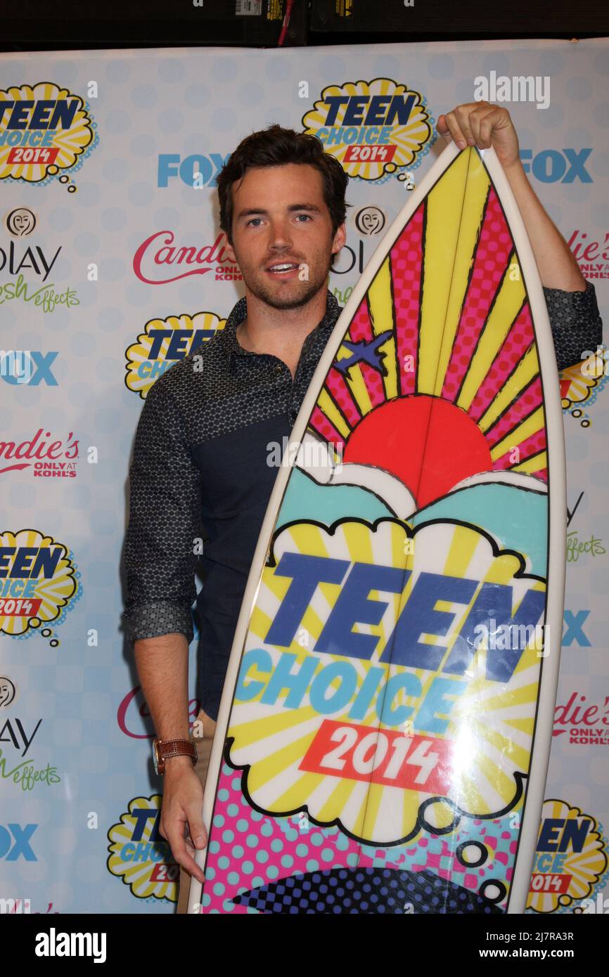 Ian Harding Girlfriend 2022