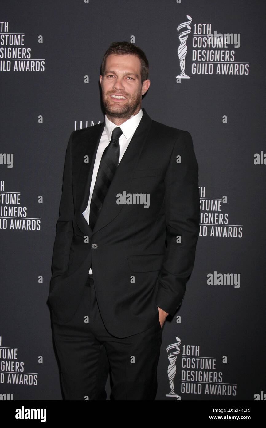 LOS ANGELES - FEB 22: Geoff Stults at the 16th Annual Costume Designer ...