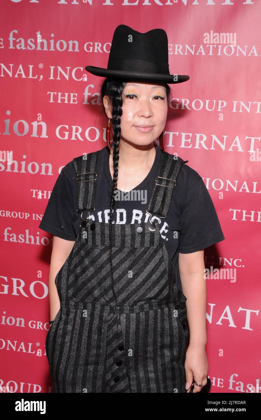 Fashion Group International Rising Star Award at Lucinda Pell blog