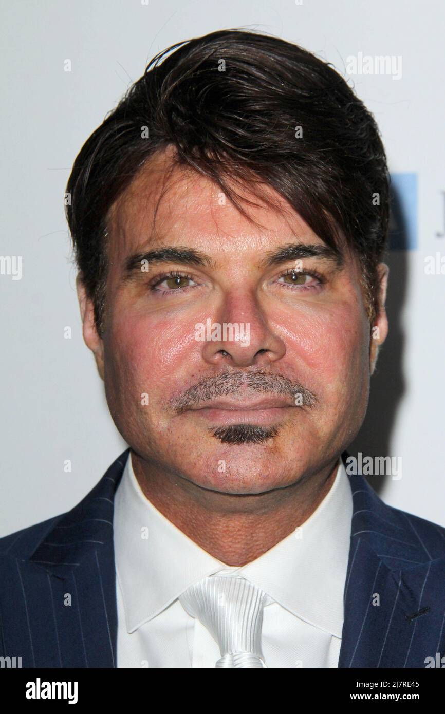 LOS ANGELES - APR 25: Eric Schiffer at the 19th Annual "Taste For A ...