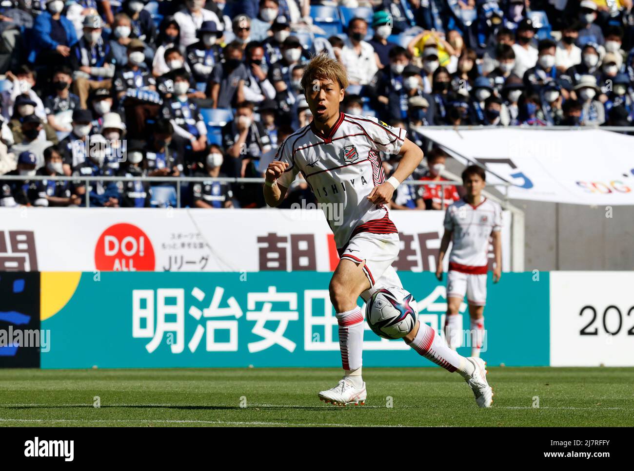 Osaka, Japan. 04th May, 2022. Yoshiaki Komai (Consadole) Football/Soccer : 2022 J1 League match ...