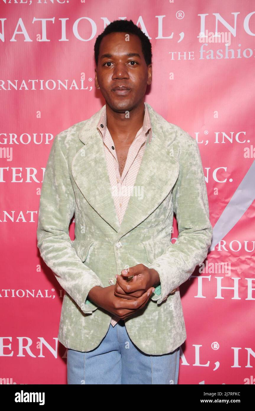 Kenneth Nicholson attends the Fashion Group International Rising Star ...