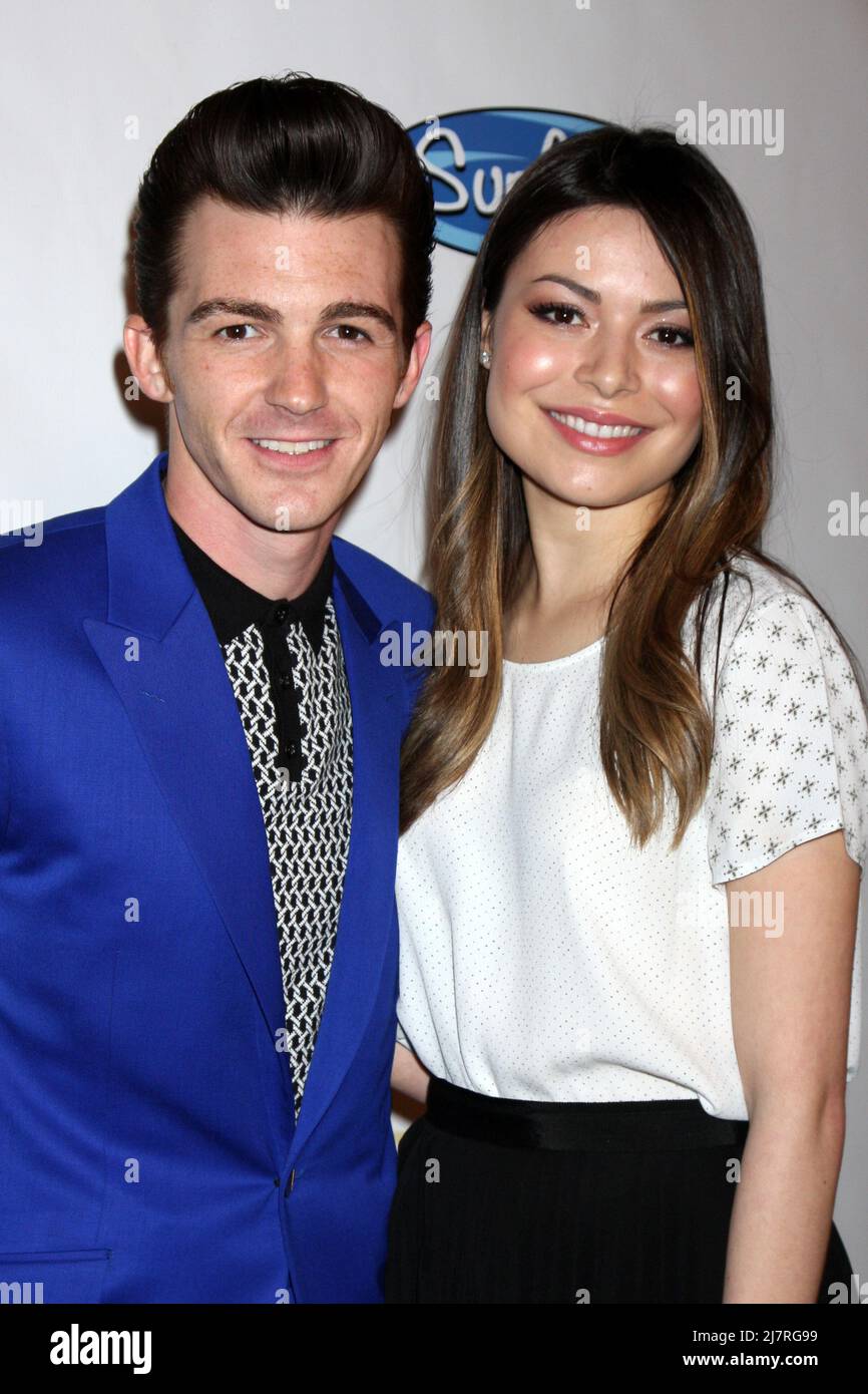 Drake Bell And Miranda Cosgrove 2022