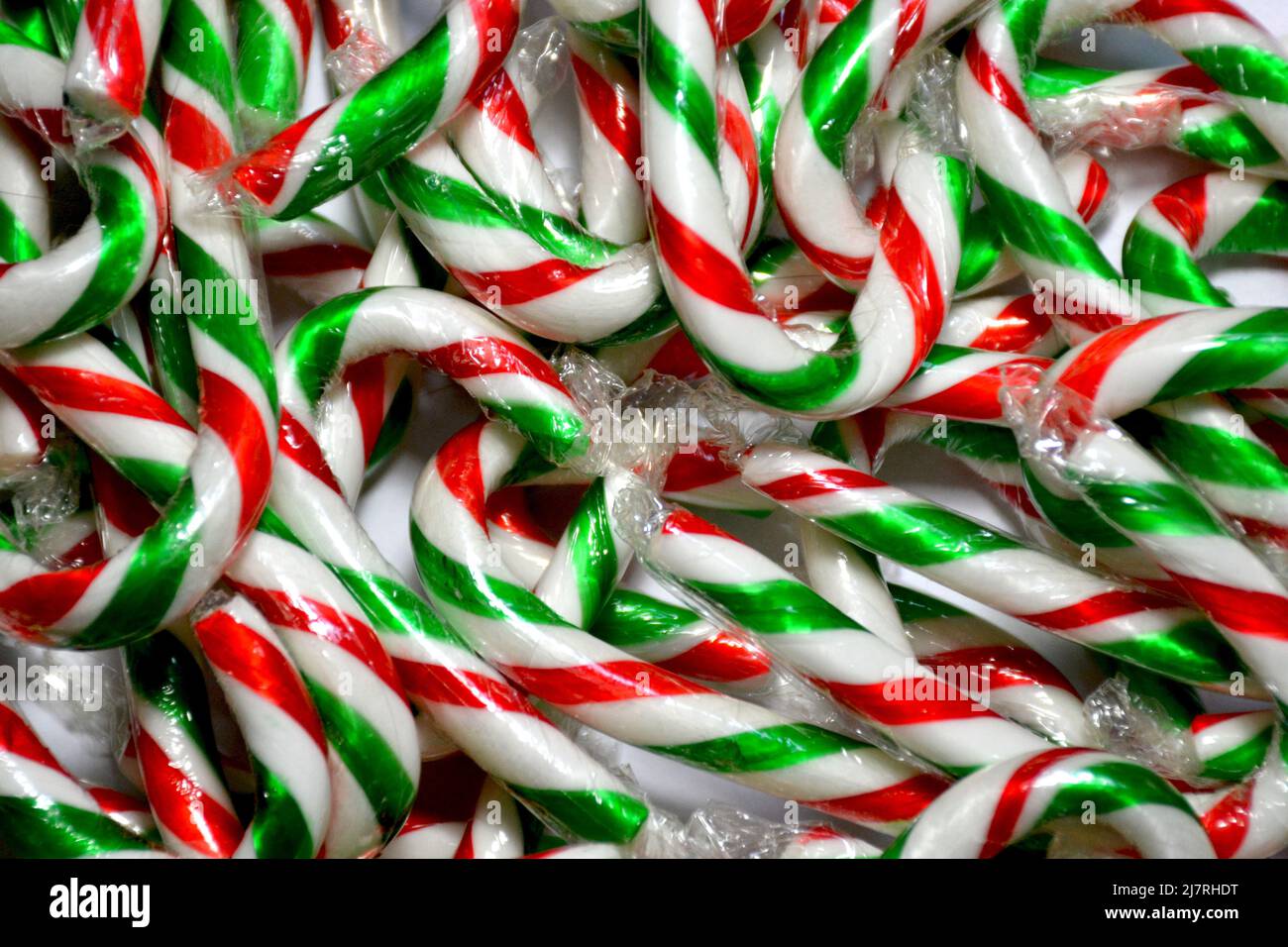 Striped candy canes hi-res stock photography and images - Alamy