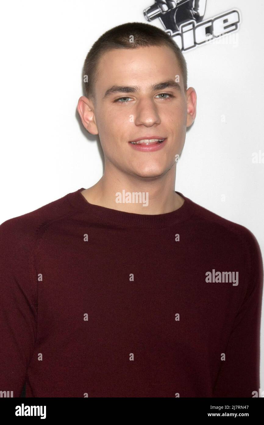 LOS ANGELES - DEC 8: Chris Jamison at the NBC's "The Voice" Season 7 ...