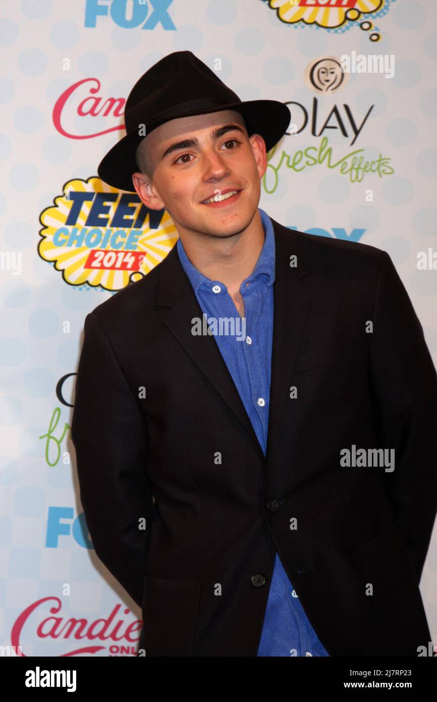 LOS ANGELES - AUG 10: Charlie Rowe at the 2014 Teen Choice Awards Press ...