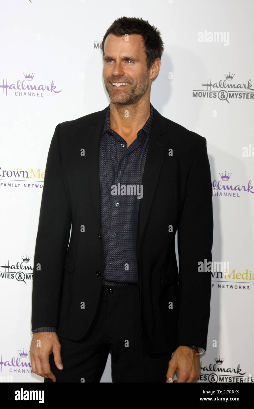 Cameron mathison hallmark hi-res stock photography and images - Alamy