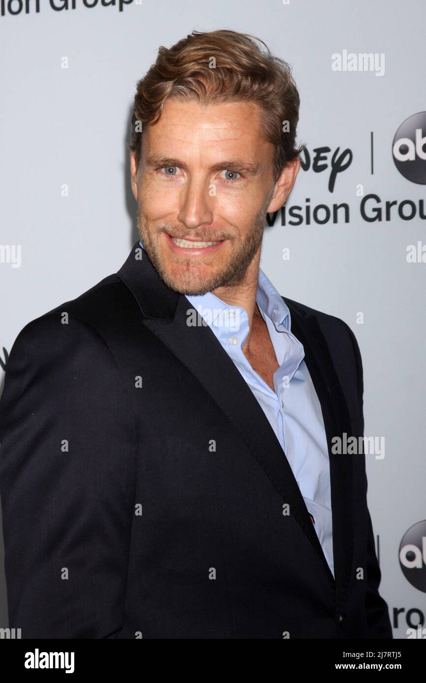 Brett tucker hi-res stock photography and images - Alamy