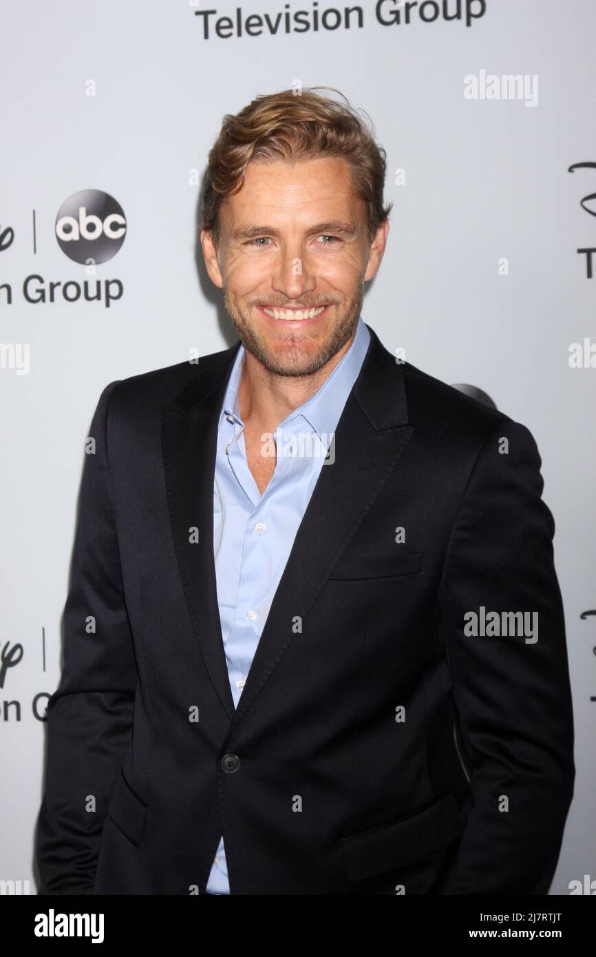 Brett tucker hi-res stock photography and images - Alamy