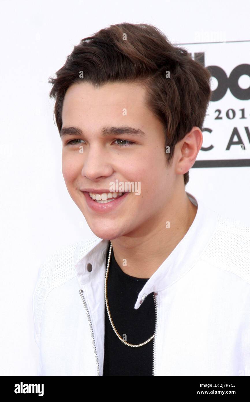 Austin Mahone And Alex Constancio 2022