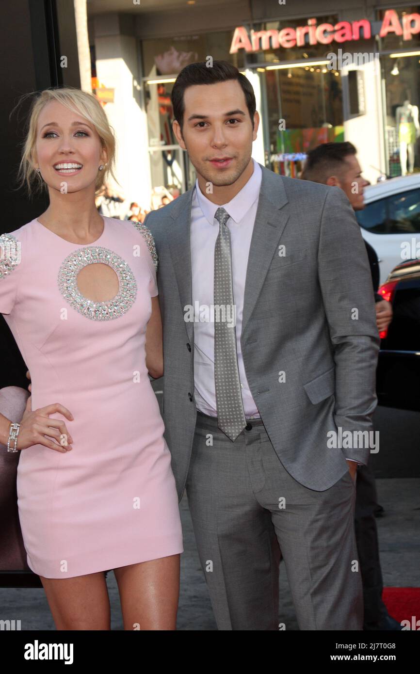 LOS ANGELES - JUN 17: Anna Camp, Skylar Austin at the HBO's "True Blood ...
