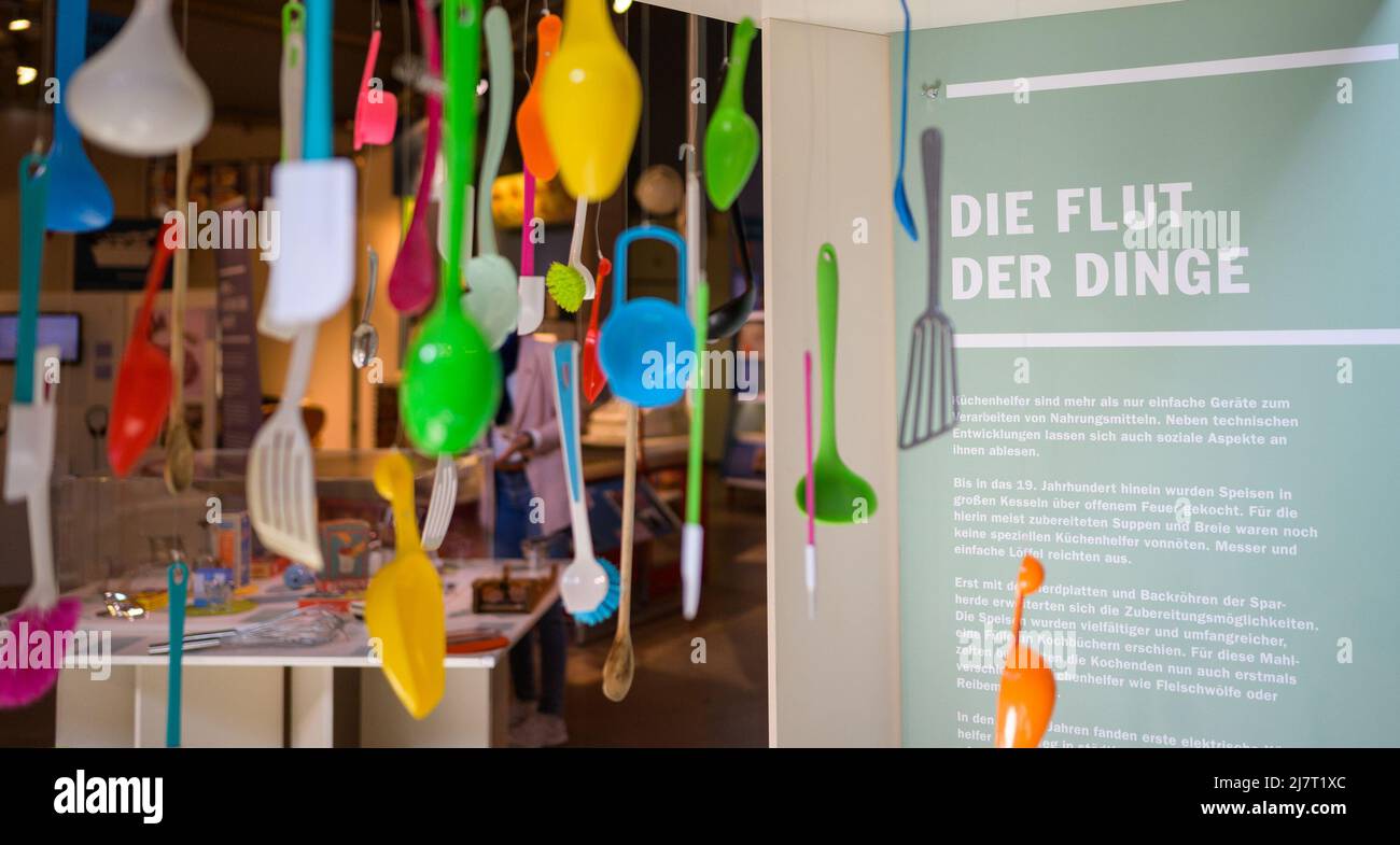 Rosengarten, Germany. 21st Apr, 2022. Kitchen gadgets hang in the open ...