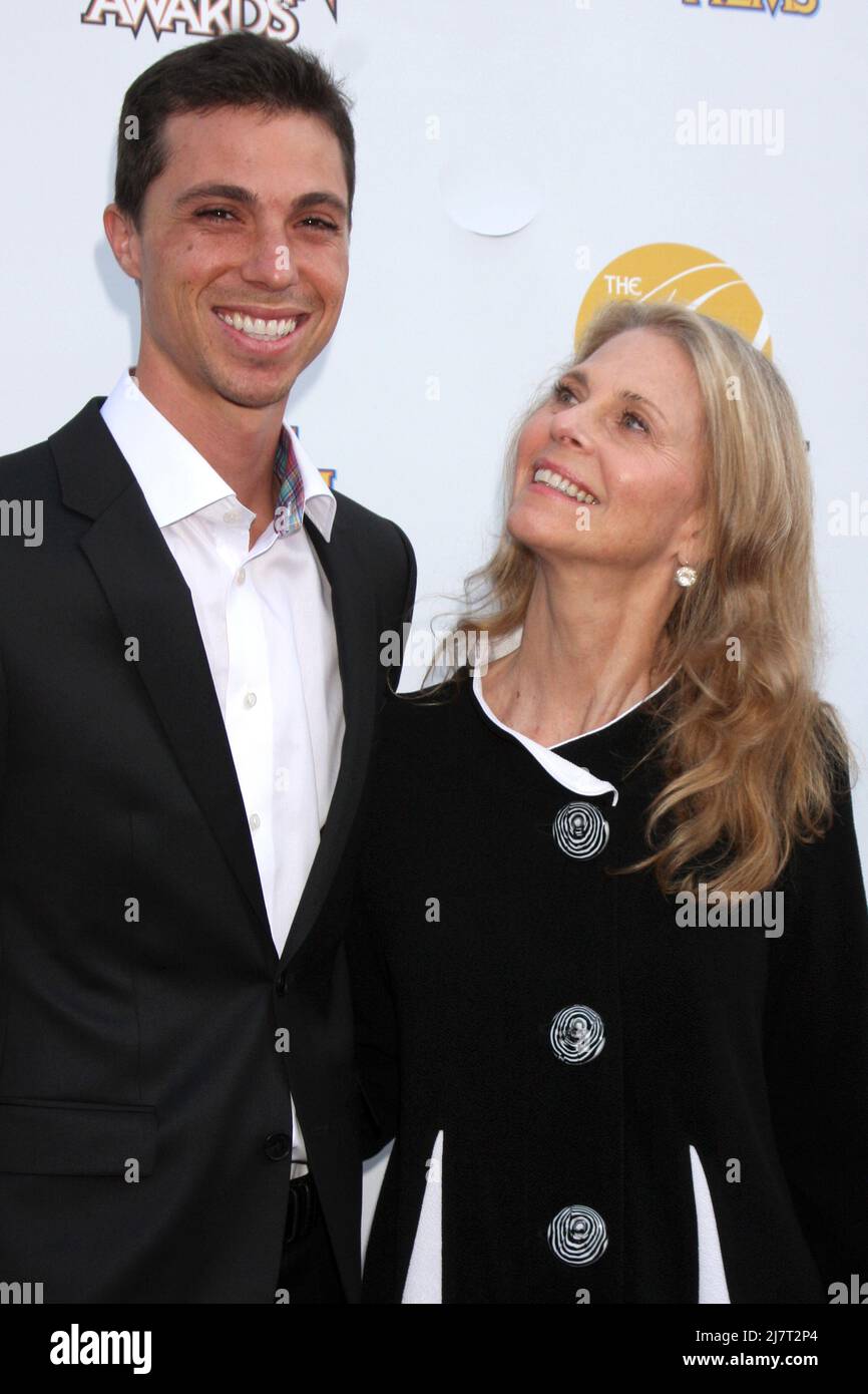 LOS ANGELES - JUN 26: Alex Kingi, Lindsay Wagner at the 40th Saturn ...