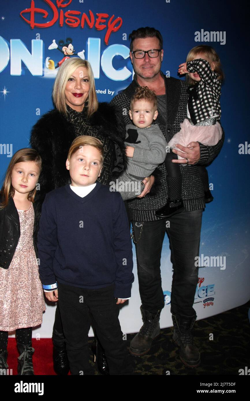 LOS ANGELES - DEC 11: Tori Spelling, Dean McDermott, Liam McDermott ...