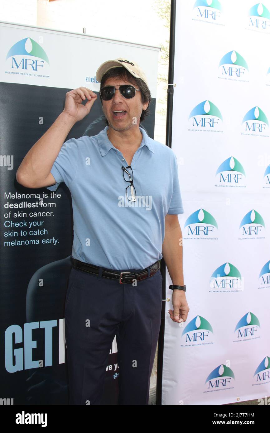 LOS ANGELES - NOV 10: Ray Romano at the Third Annual Celebrity Golf ...