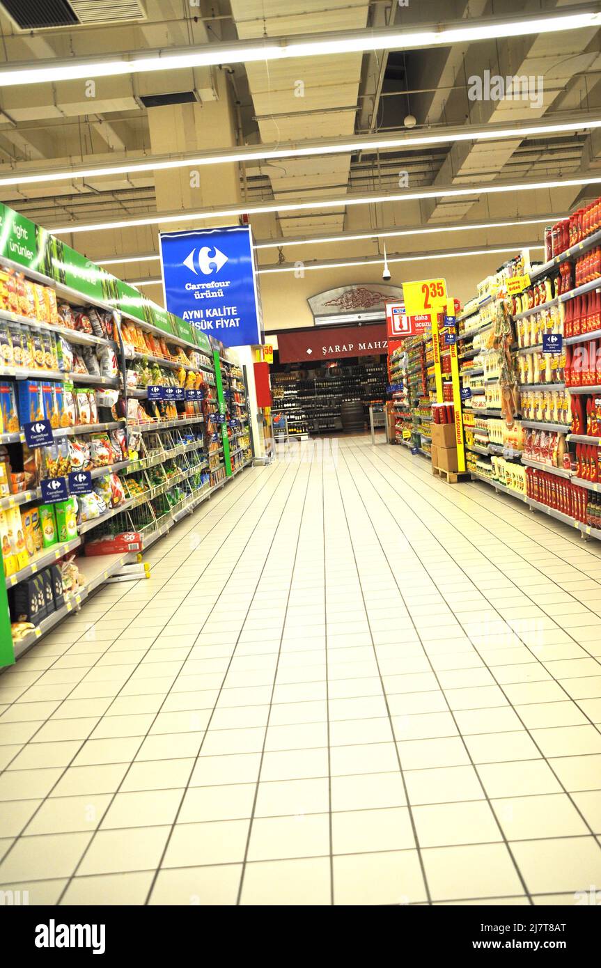 Chain store istanbul market hi-res stock photography and images - Alamy