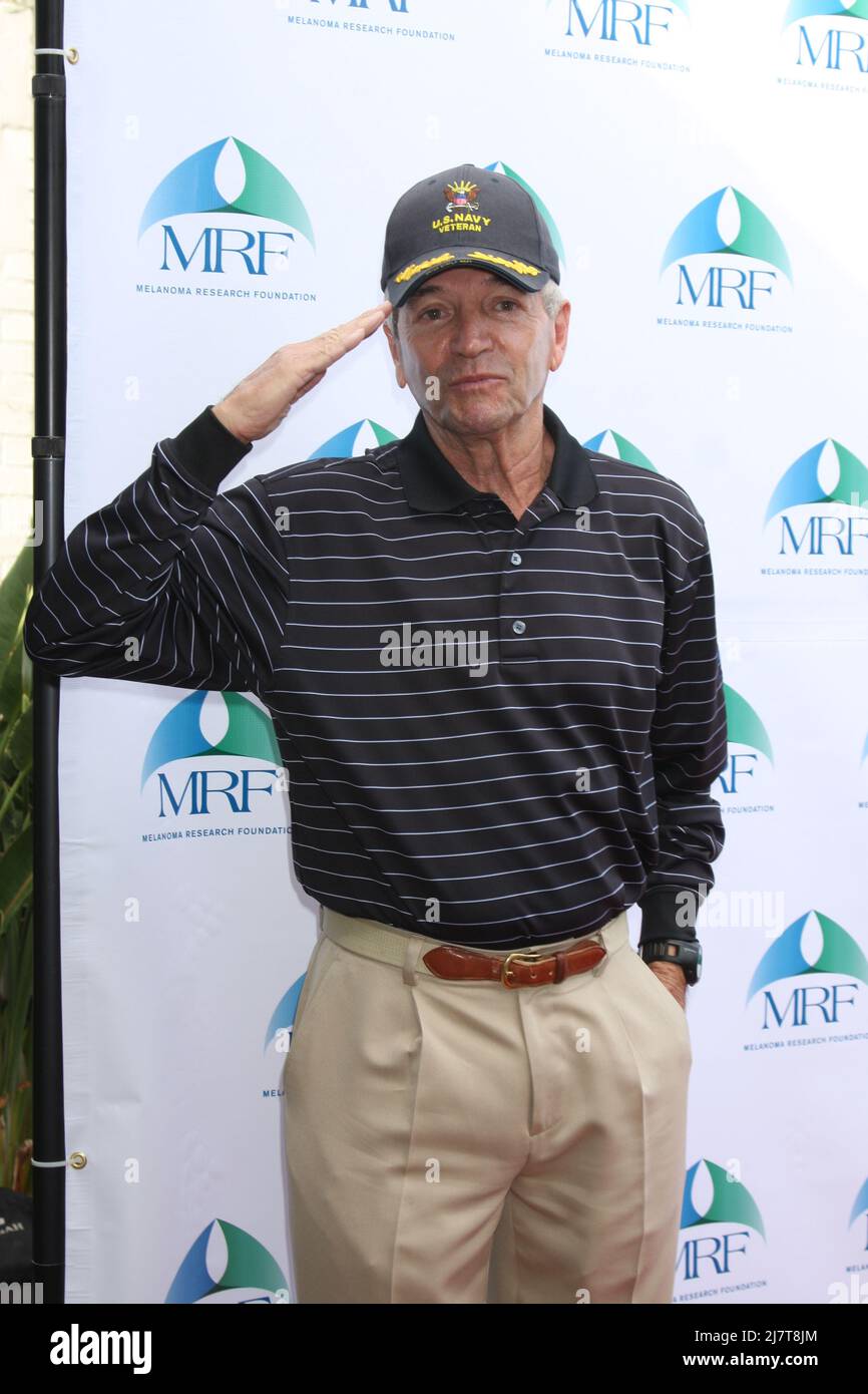LOS ANGELES - NOV 10: Tom Dreesen at the Third Annual Celebrity Golf ...