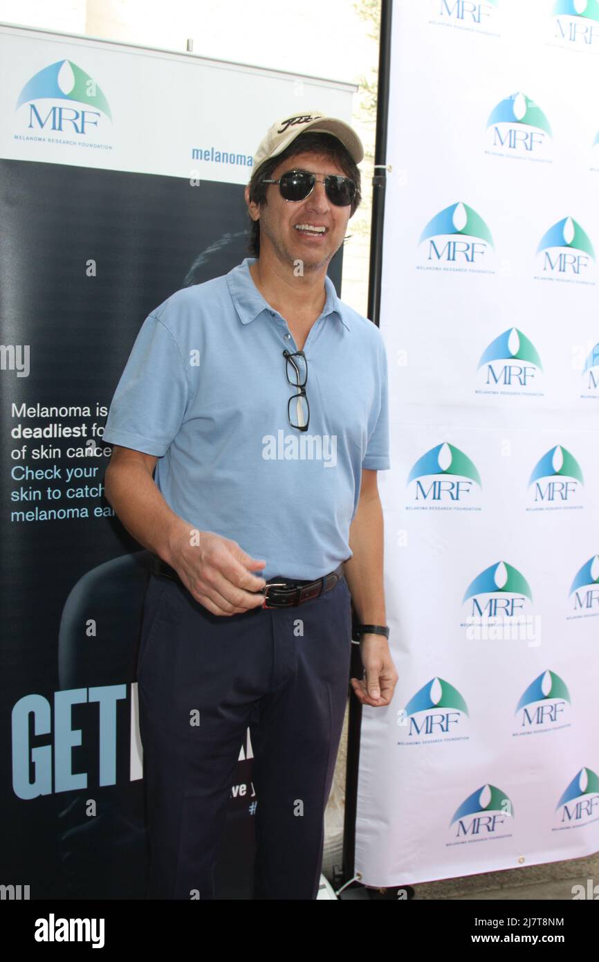 LOS ANGELES - NOV 10: Ray Romano at the Third Annual Celebrity Golf ...