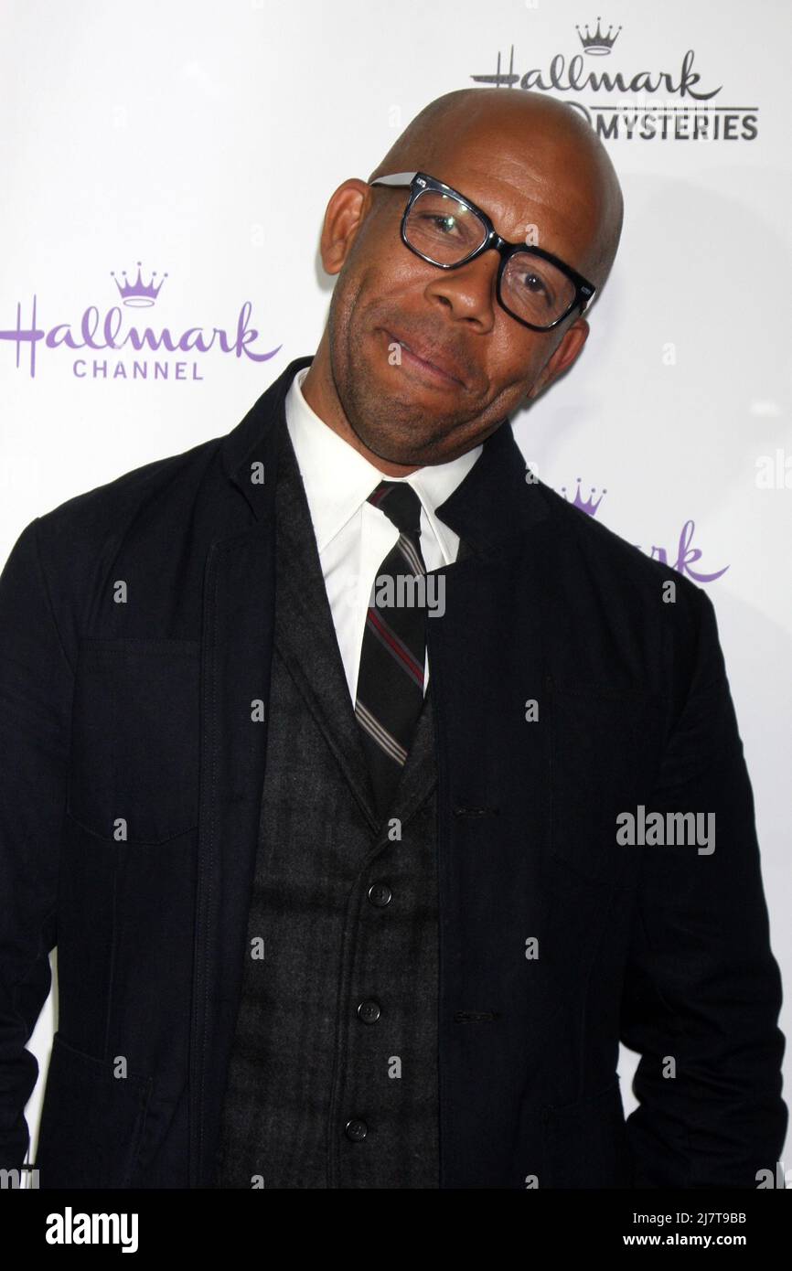 LOS ANGELES - NOV 4: Kenneth Wingard at the Hallmark Channel's ...