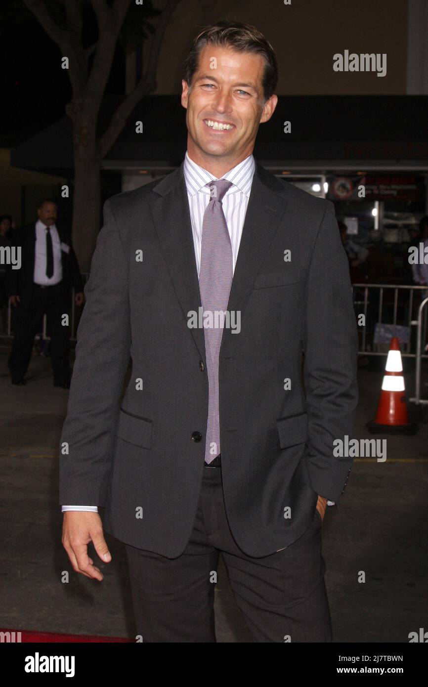 LOS ANGELES - NOV 3: Zen Gesner at the Dumb and Dumber To Premiere at ...