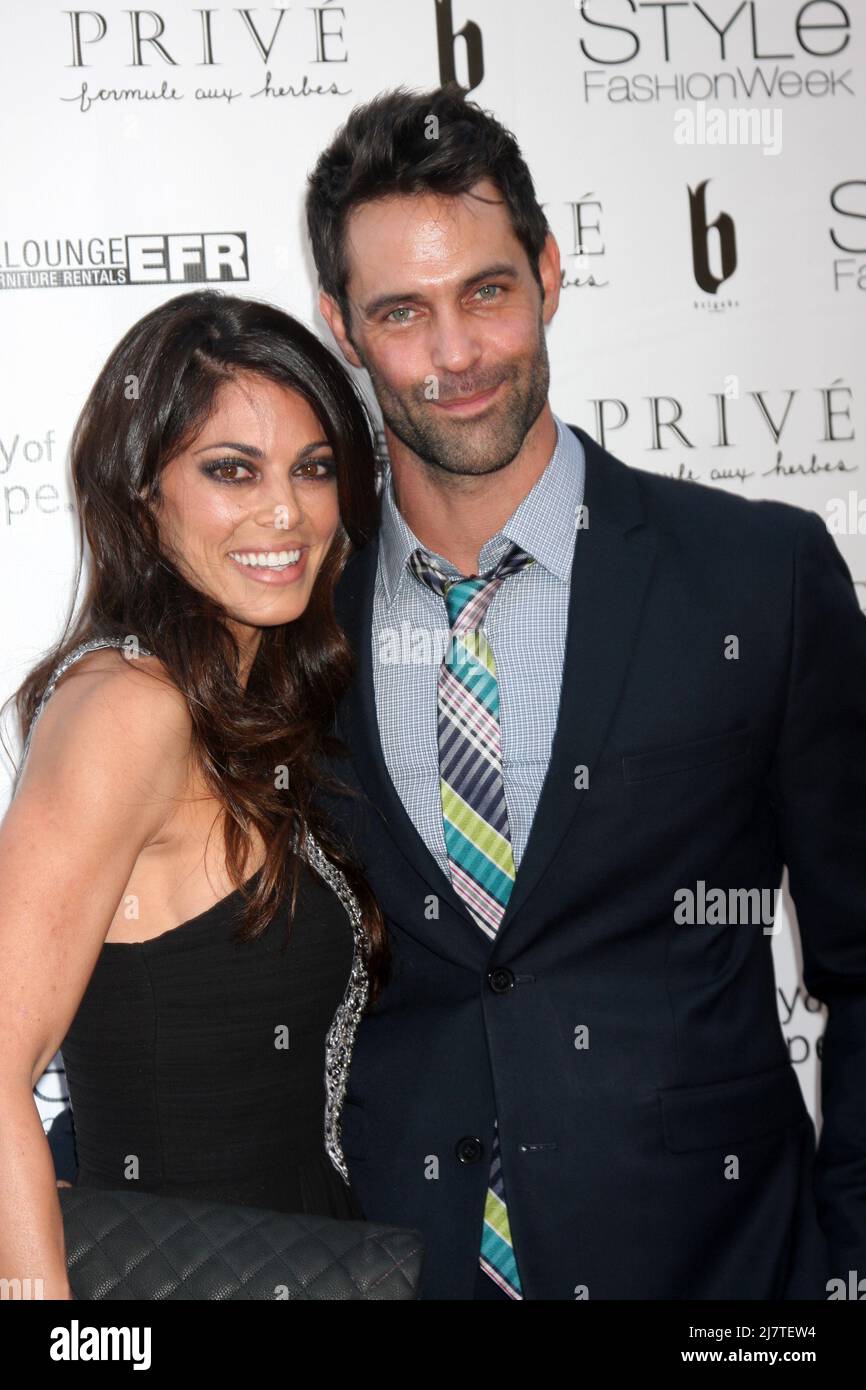 Lindsay hartley and jason shane scott hi-res stock photography and ...
