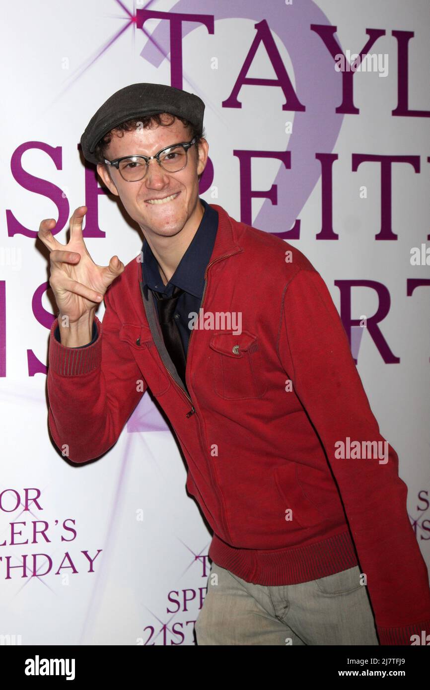 LOS ANGELES - OCT 25: Nate Hartley at the Taylor Spreitler's 21st ...
