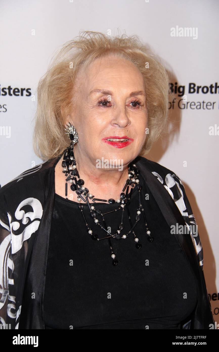 LOS ANGELES - OCT 24: Doris Roberts at the Big Brothers Big Sisters Big ...