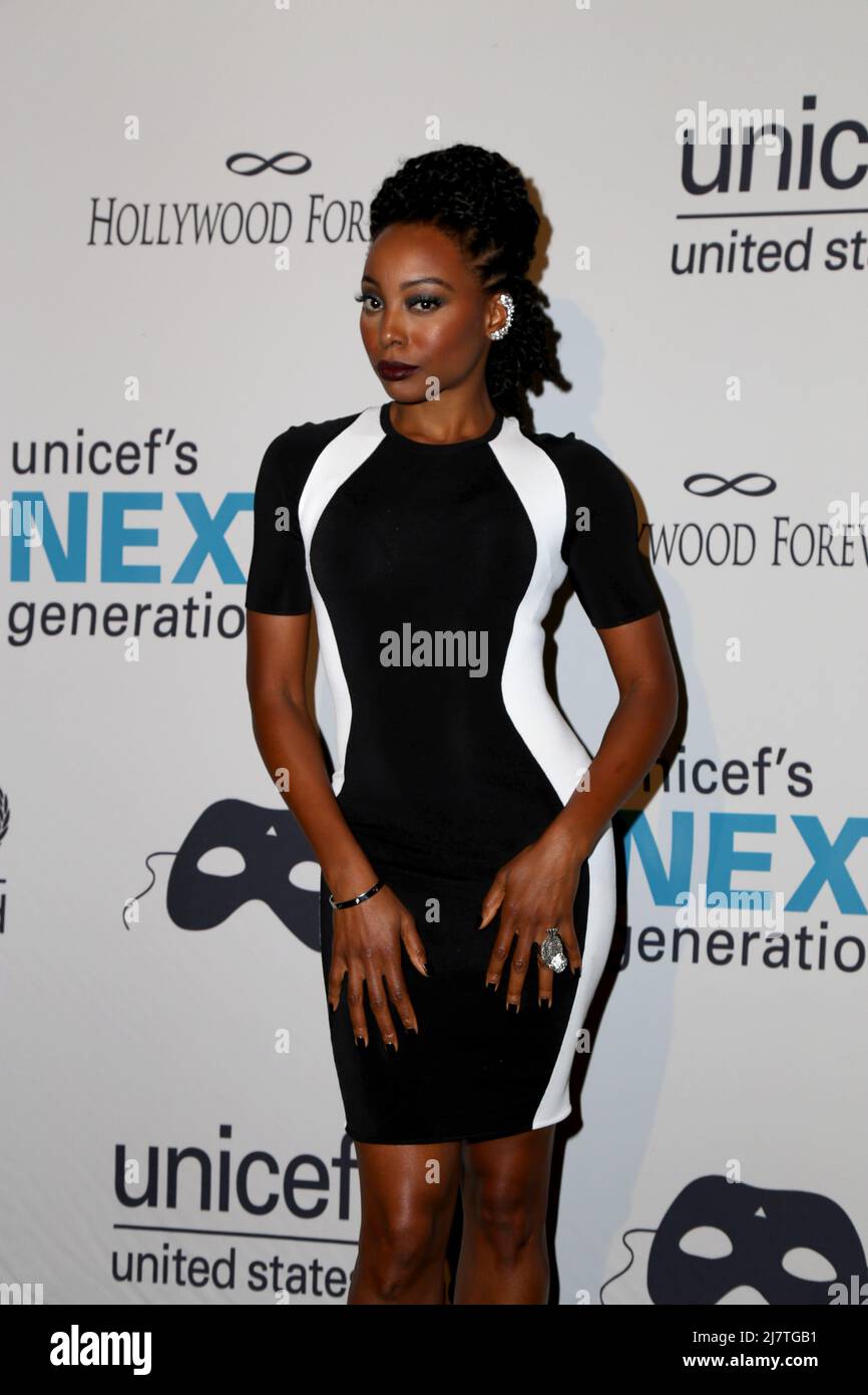 LOS ANGELES - OCT 30: Erica Ash at the 2nd Annual UNICEF Masquerade ...