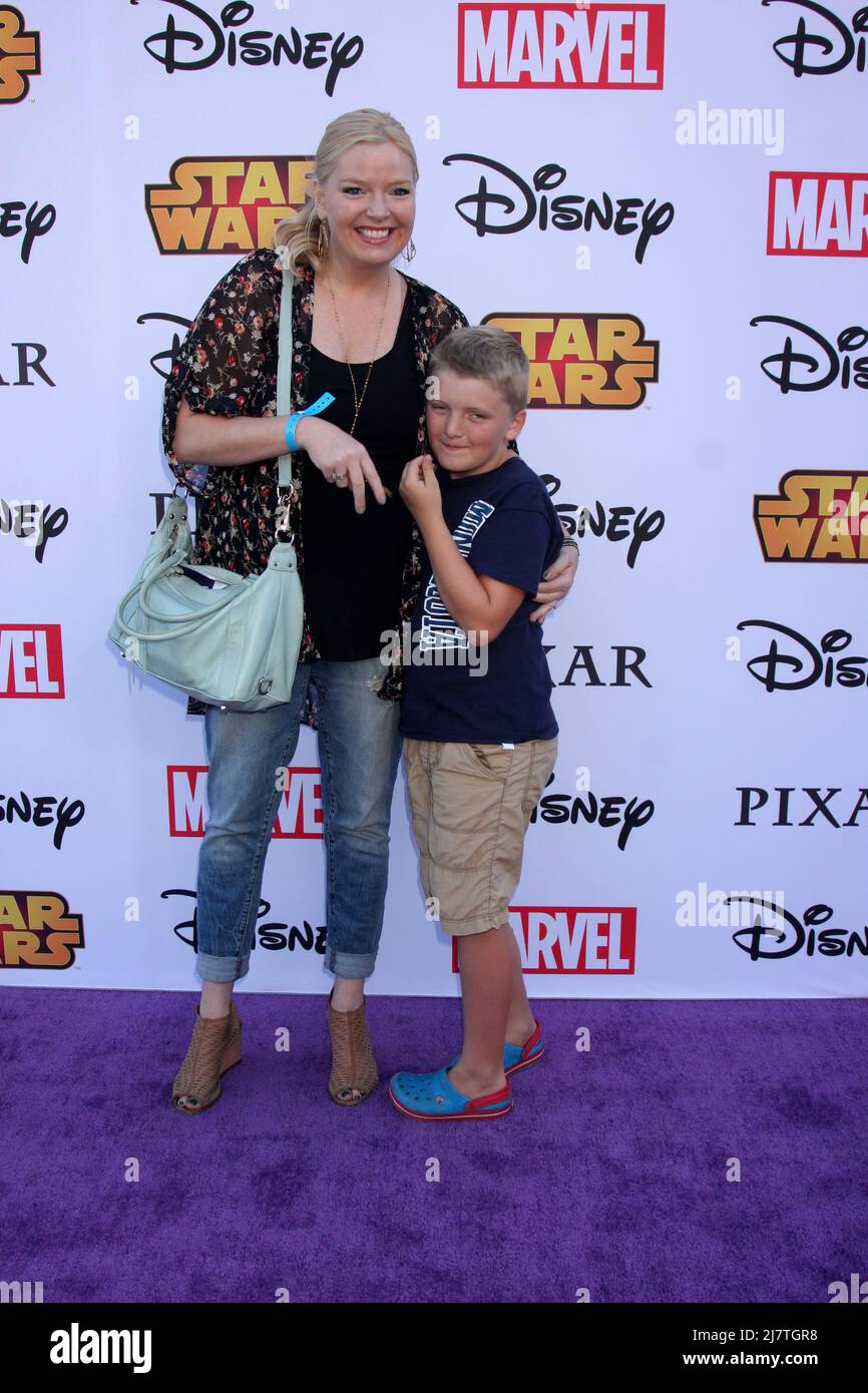LOS ANGELES - OCT 1: Melissa Peterman, Riley David Brady at the VIP ...