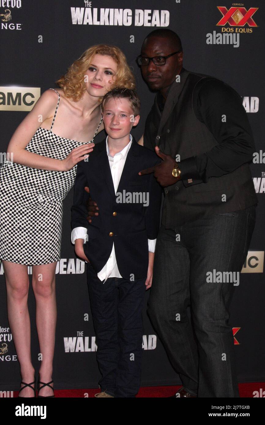 LOS ANGELES - OCT 2: Kasha Kropinski, Tayden Marks, Dohn Norwood at the ...