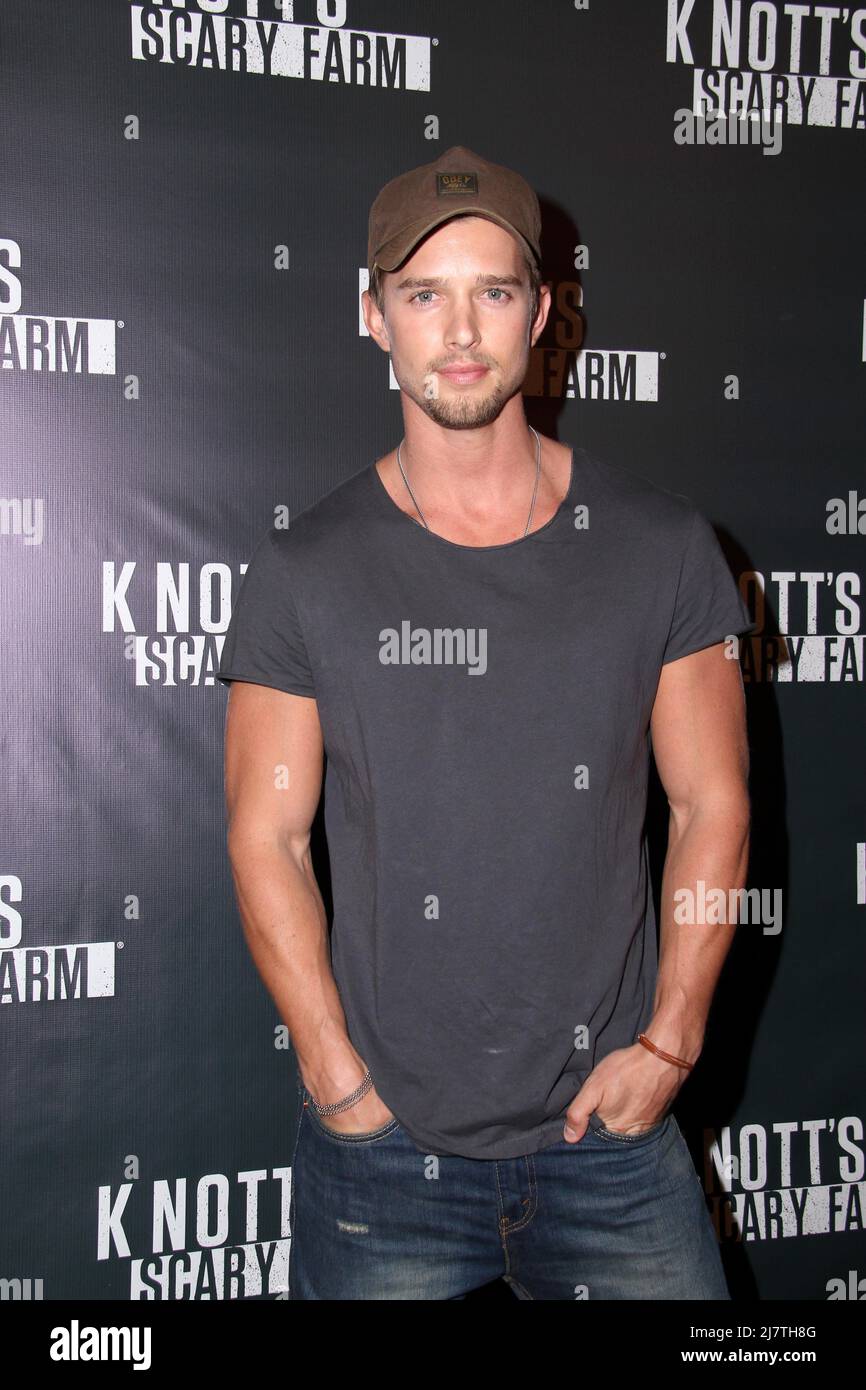 Drew Van Acker 2014 Drew Van Acker | Pretty Little Liars Wiki | Fandom