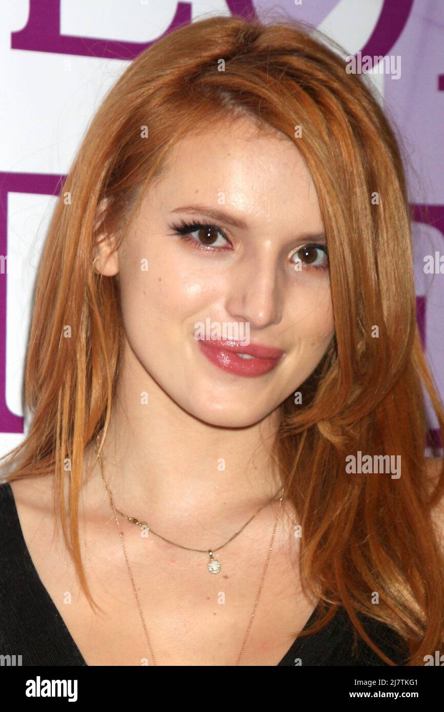 Bella thorne birthday party hi-res stock photography and images - Alamy