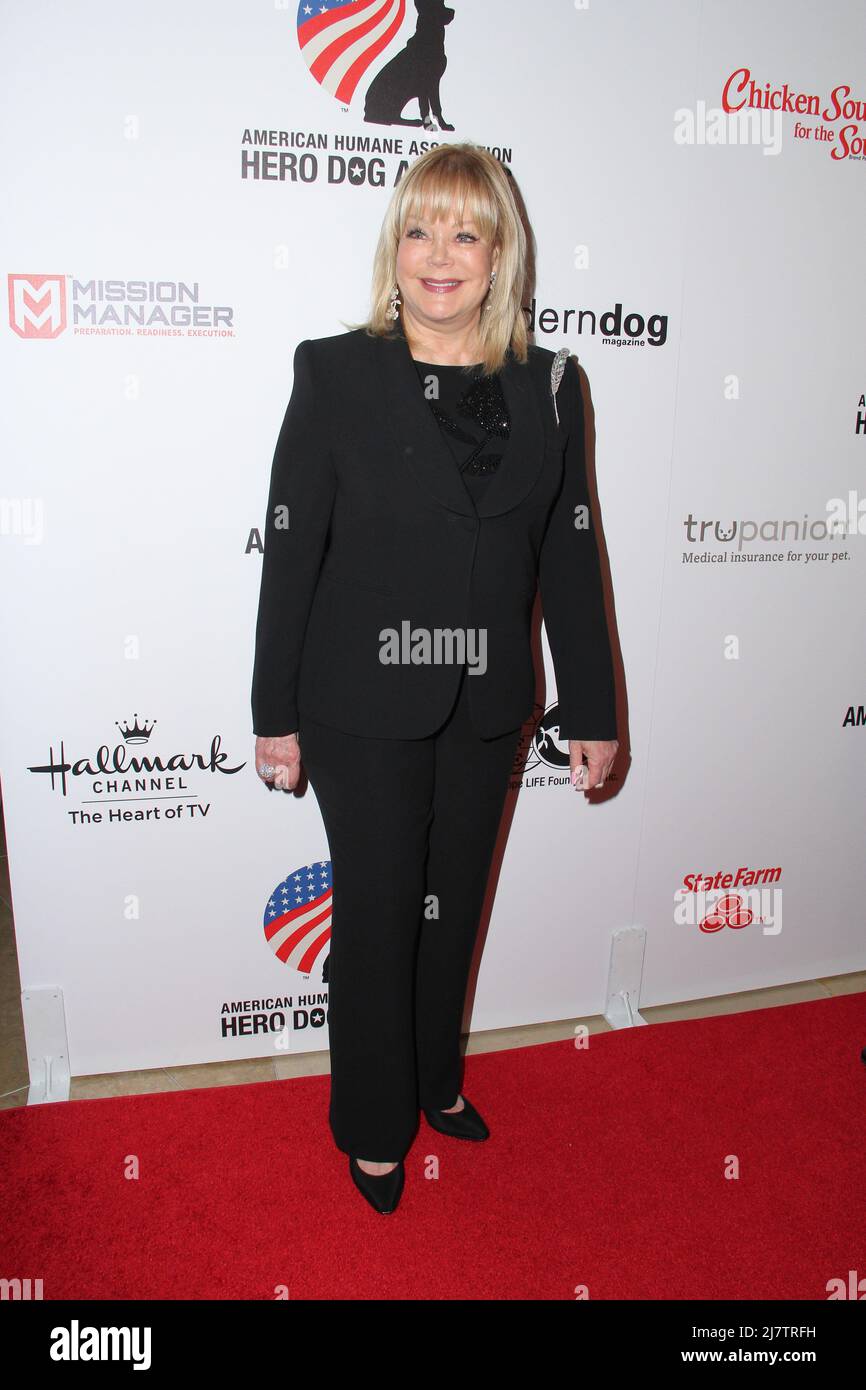 LOS ANGELES - SEP 27: Candy Spelling at the Hero Dog Awards at Beverly ...
