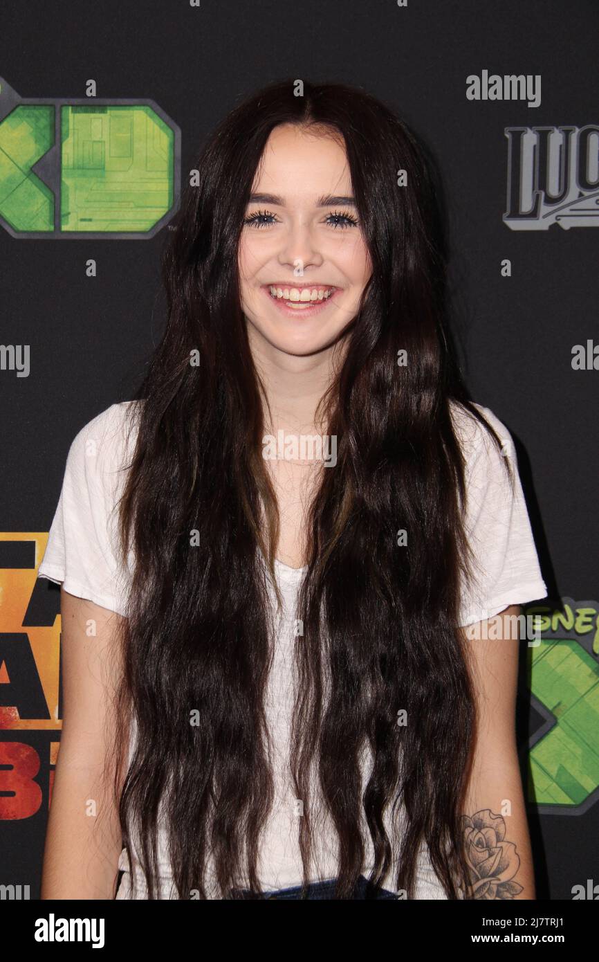Acacia Brinley 2010