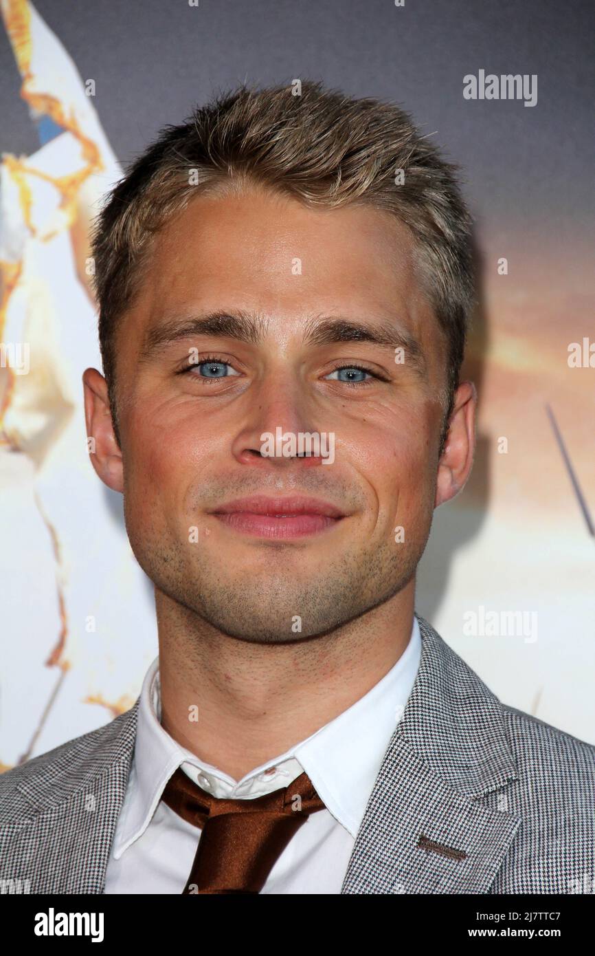 Max Lloyd Jones 2022 Girlfriend