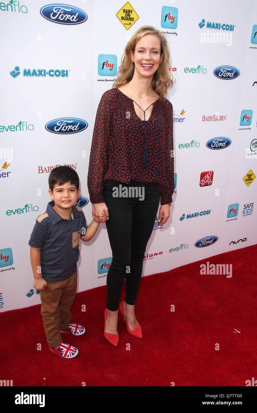 LOS ANGELES - SEP 28: Laura Regan at the 3rd Annual Red CARpet Safety ...