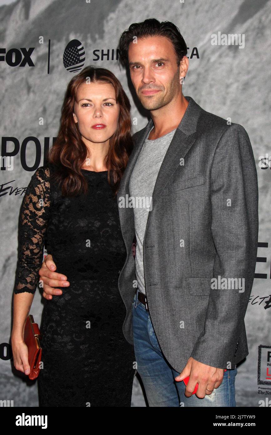 LOS ANGELES - SEP 30: Sarah-Jane Potts, Joseph Millson at the ...