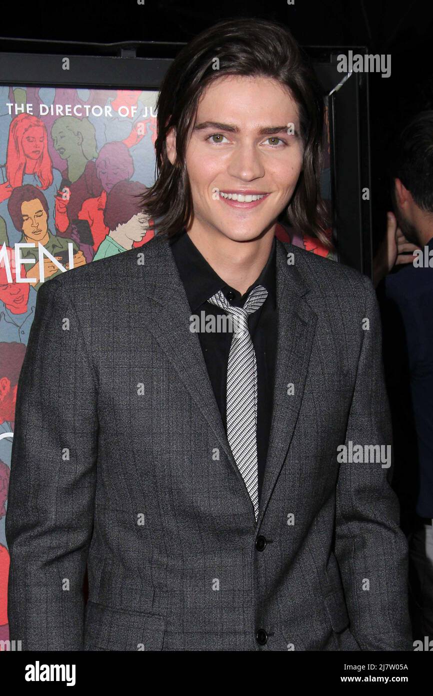 LOS ANGELES - SEP 30: William Peltz at the "Men, Women And Children ...